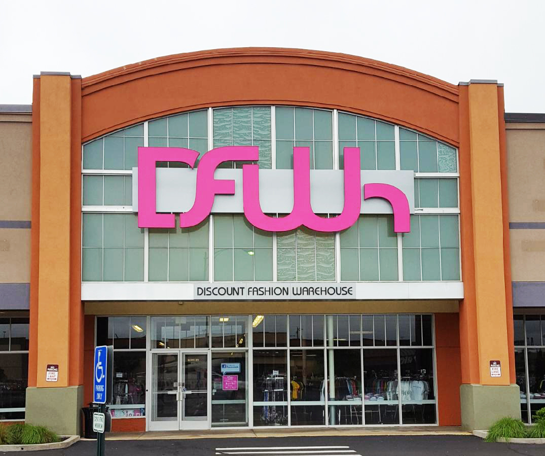 Discount Clothing Stores Tri County | Discount Fashion Warehouse